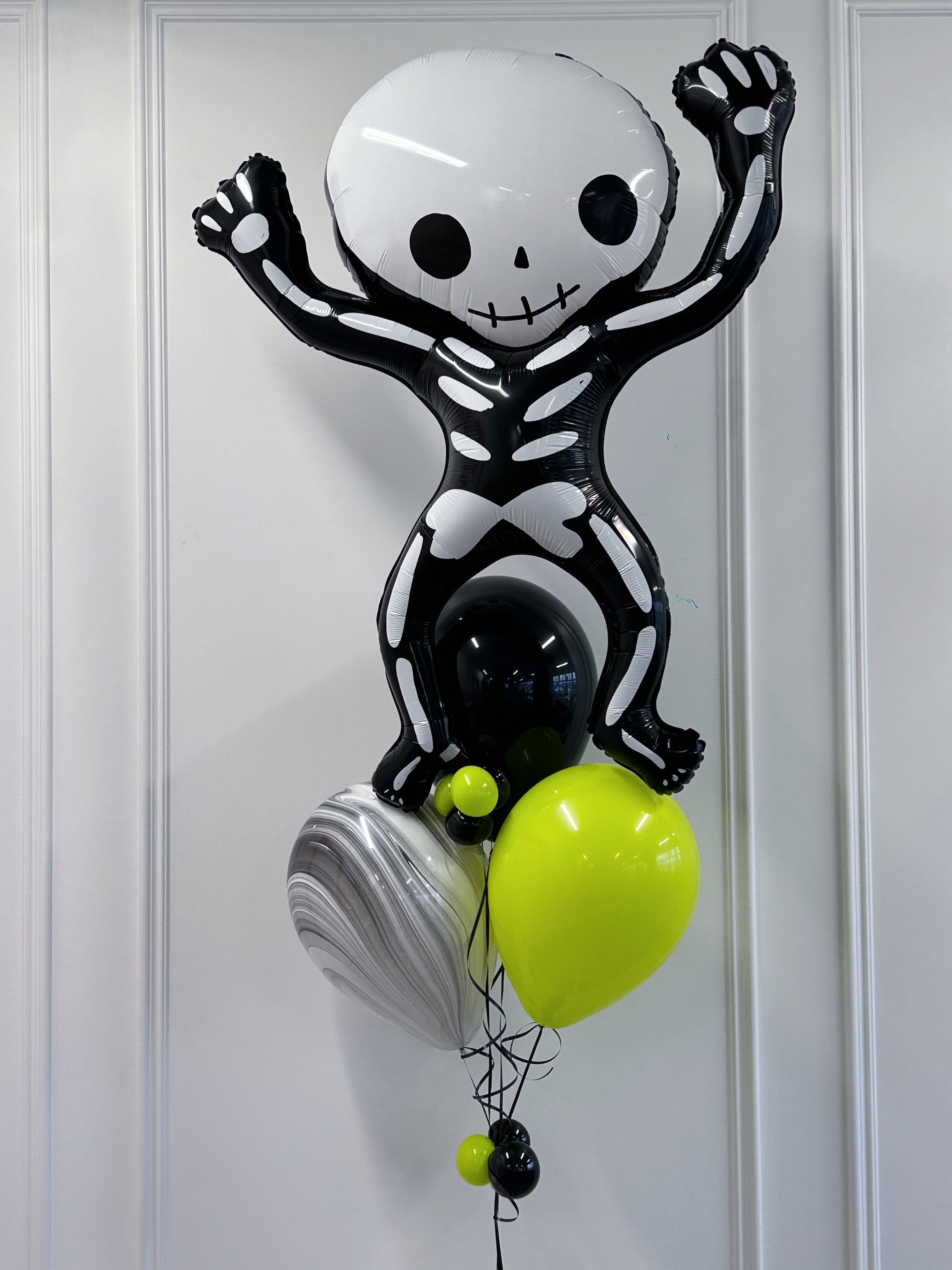 DANCING BONES BALLOON BUNDLE – CONFETTIMYPARTY