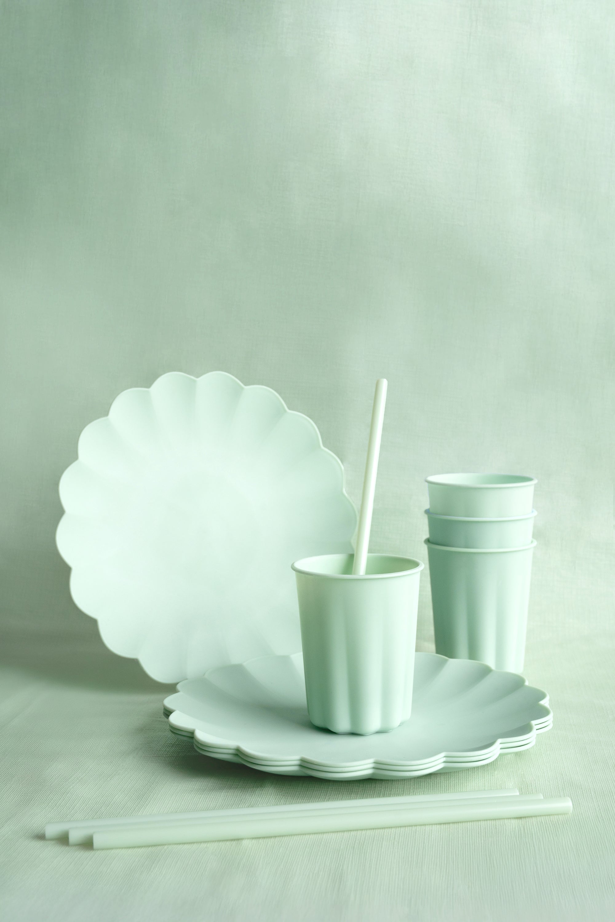 MINT GREEN REUSABLE CUPS – CONFETTIMYPARTY